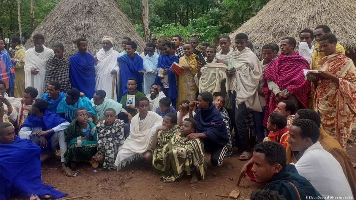 የቅኔ ተማሪዎች ተበትነዋልን? – DW – 4 ጥቅምት 2015