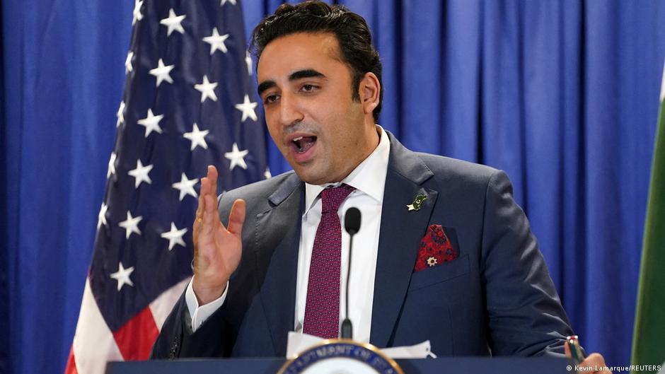 Pakistan calls in US ambassador to explain Biden comments – DW – 10/15/2022