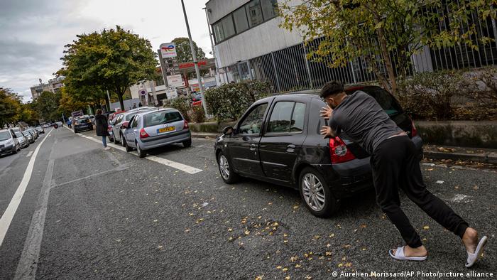 Sigue huelga de refinerías y escasez de combustibles en Francia | El ...