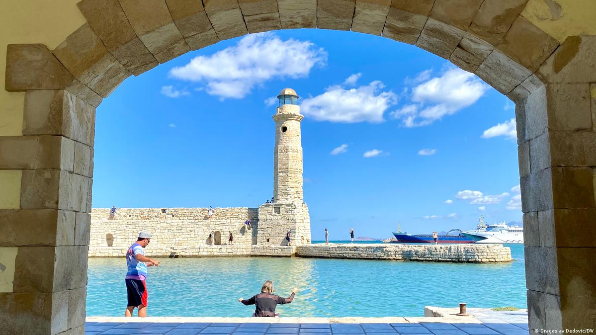 Retimno – bašta puna nara – DW – 22. 10. 2022.