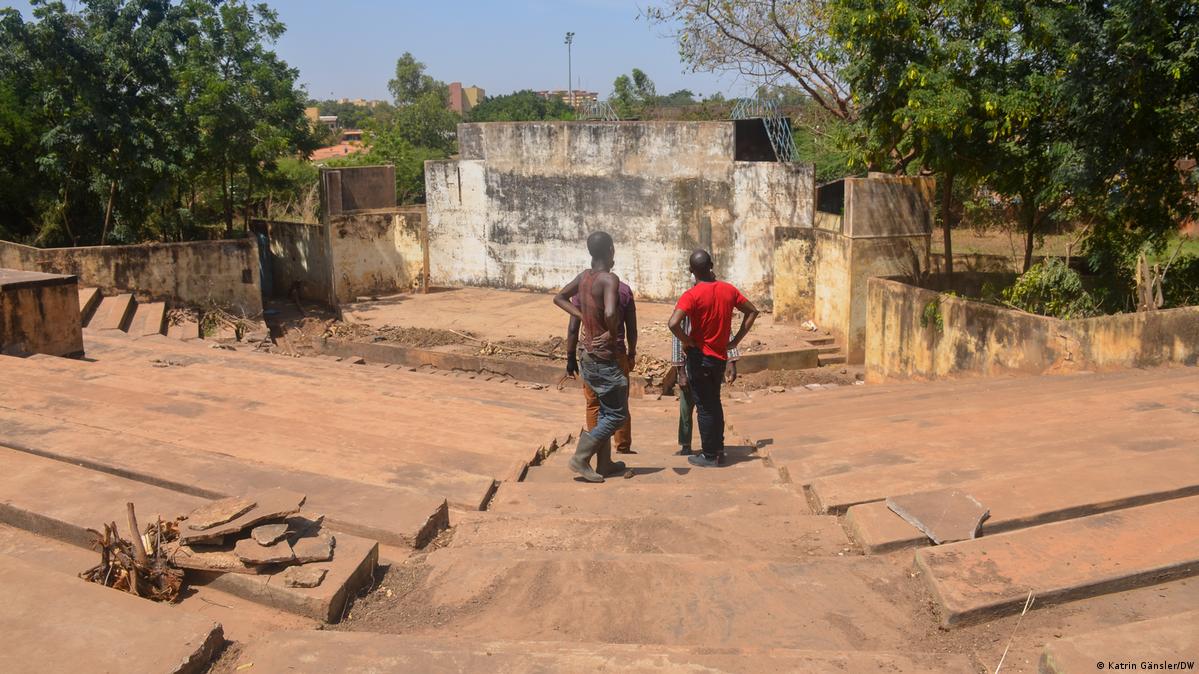 A Ouagadougou, la renaissance du Théâtre populaire – DW – 07/11/2022