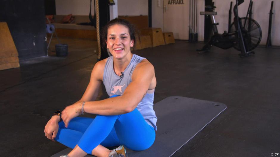 How to build your butt – DW – 11/12/2022