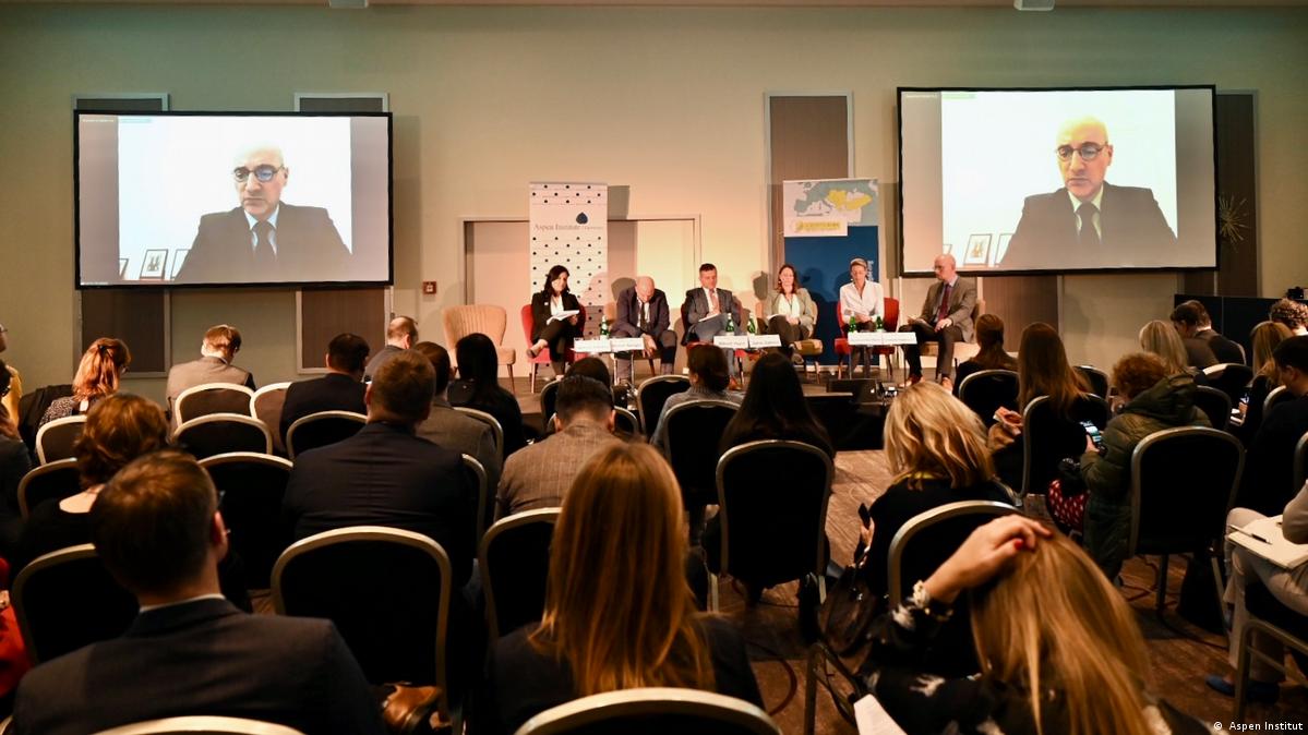 Poruke civilnog društva važne za Berlinski proces – DW – 3. 11. 2022.