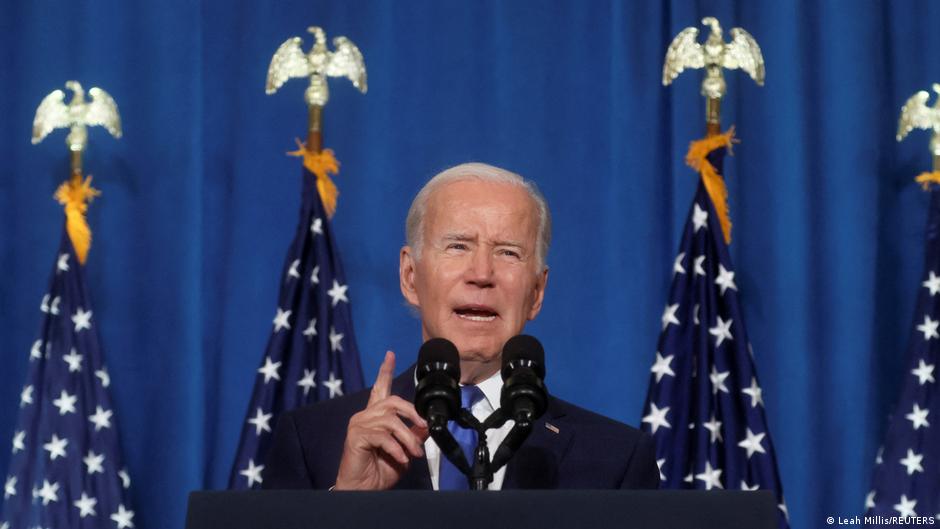 Biden urges voters to 'preserve democracy' ahead of midterms – DW – 11 ...