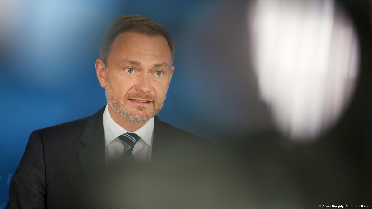 German finance minister warns of US trade war