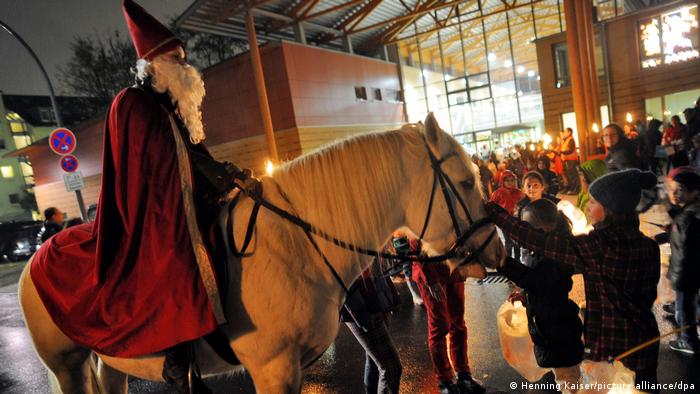Sankt Martin: Fest der Lichter und Lieder | Alle multimedialen Inhalte ...