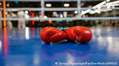 Japan: Two boxers die from brain injuries at Tokyo event – DW – 08/10/2025