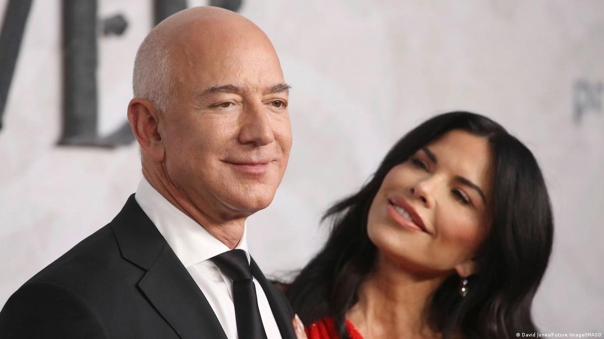 Jeff Bezos es demandado por ex empleada doméstica – DW – 07/11/2022