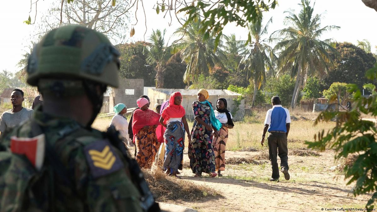 Como reintegrar atingidos pelo conflito em Cabo Delgado? – DW – 10/02/2023