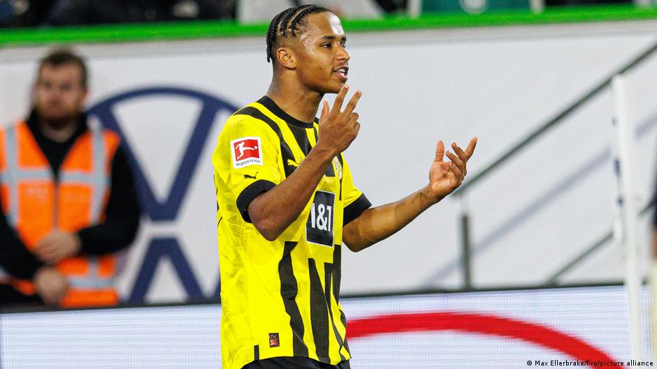 Dortmund loss underlines Flick's dilemma