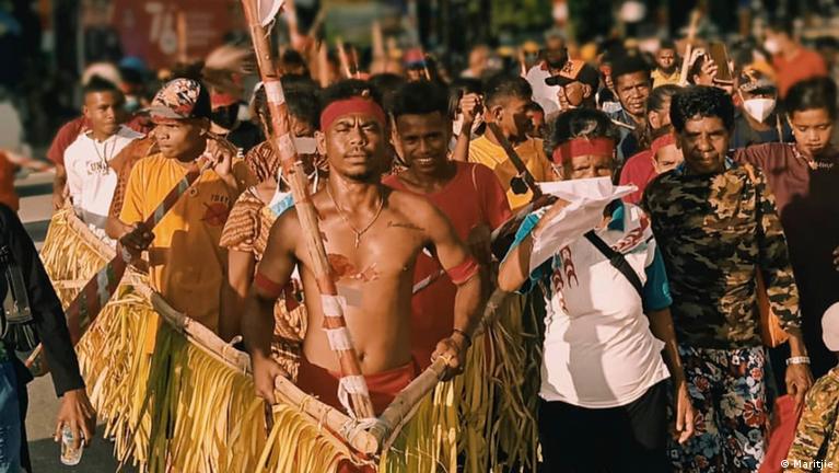 Indigenous Indonesians want EU support on land rights – DW – 11/09/2022