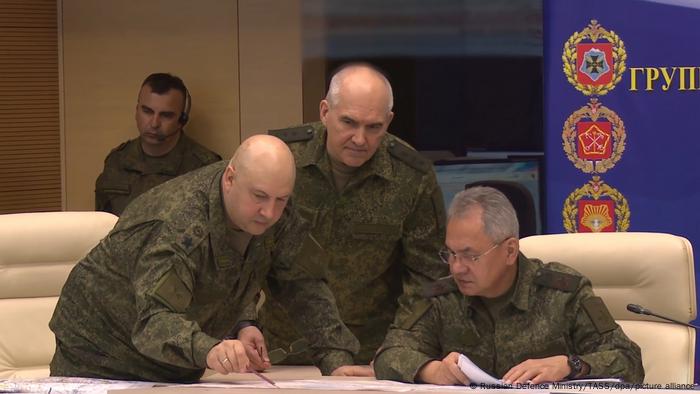 Ukraine aktuell: Russland ordnet Abzug von Truppen aus Cherson an ... Ukraine aktuell: Russland ordnet Abzug von Truppen aus Cherson an ...