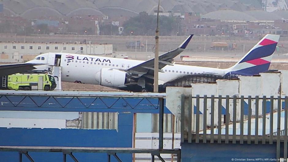 LATAM reanuda vuelos diarios entre Venezuela y Perú – DW – 02/08/2023 LATAM reanuda vuelos diarios entre Venezuela y Perú – DW – 02/08/2023