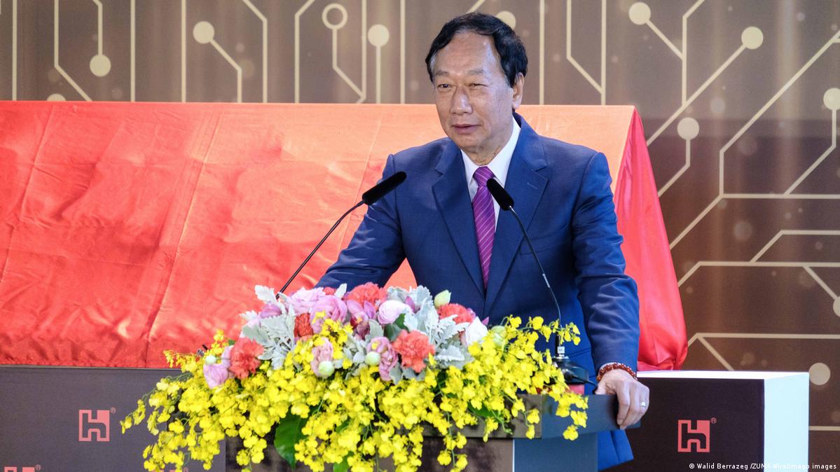 Taiwan: Foxconn founder Terry Gou to run for president – DW – 08/28/2023