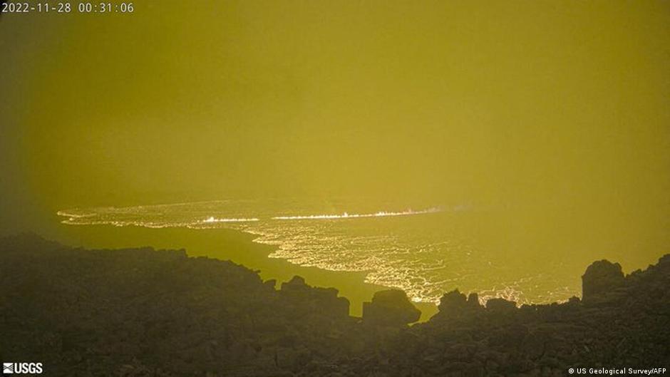 Mauna Loa: World's largest active volcano erupts in Hawaii