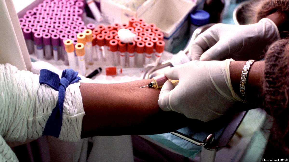 HIV treatment breakthroughs: Namibia's success story – DW – 10/17/2024