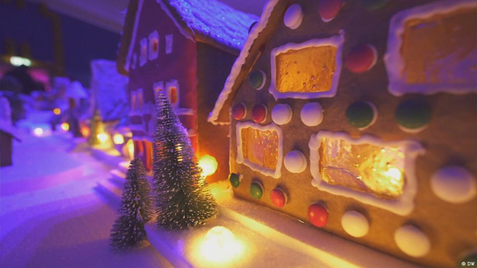 Europe’s Biggest Gingerbread Town – DW – 12/02/2022