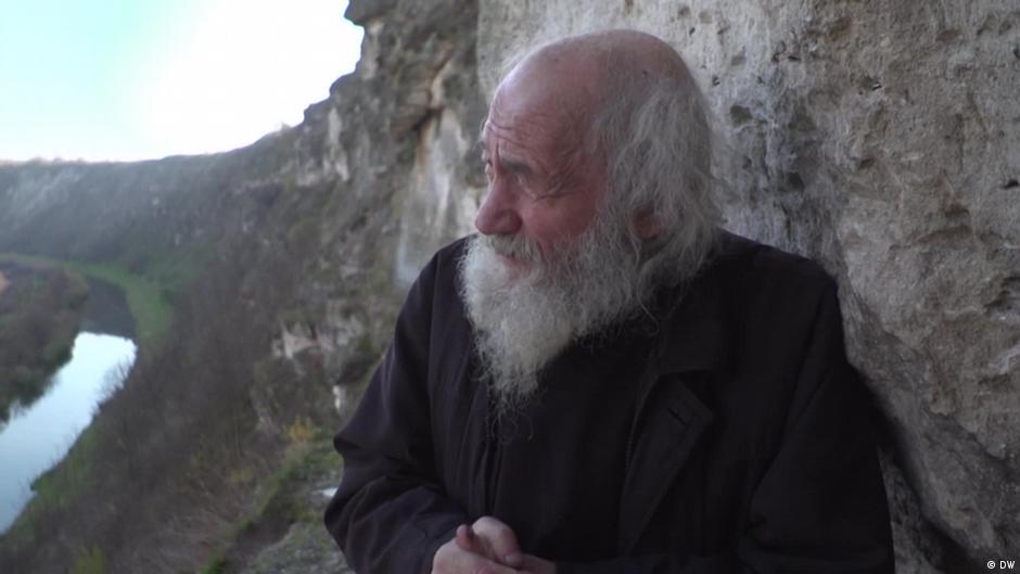 The hermit of Moldova – DW – 12/12/2022