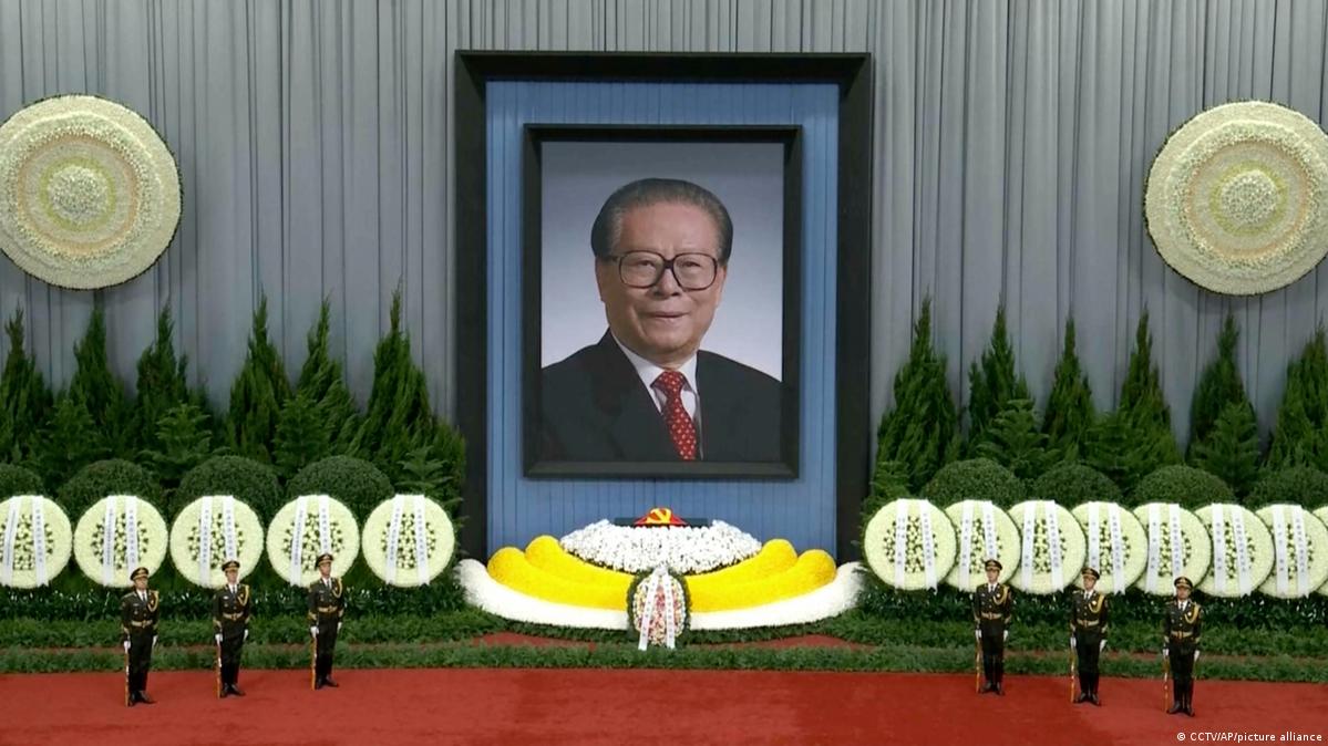China bids farewell to influential ex-leader Jiang Zemin – DW – 12/06/2022