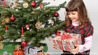 10 German Christmas traditions and their origins – DW – 12/24/2022