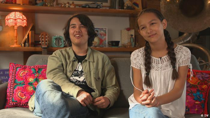 Isaac et Nora, los hermanos cantantes | Euromaxx - Vida y cultura en ...
