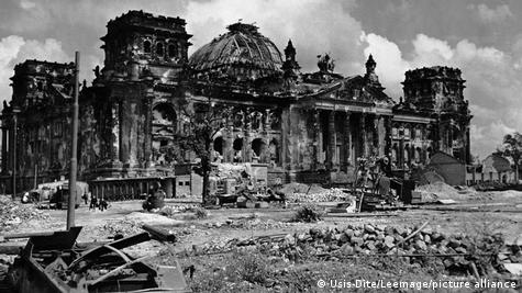Inside The Reichstag 1945 Berlin! Berlin! Wir Fahren Nach Berlin!