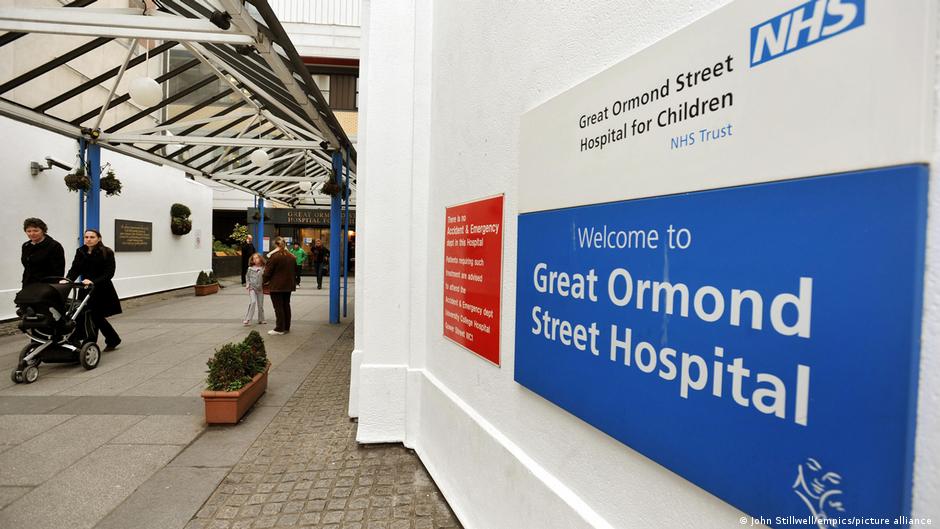 UK: 13-year-old receives 'world-first' leukemia treatment – DW – 12/11/2022