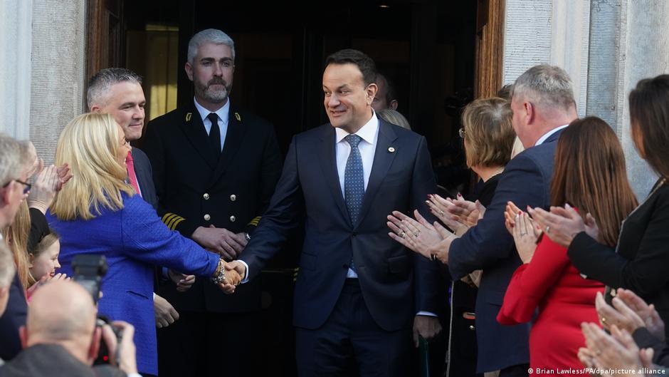 Leo Varadkar elected Irish prime minister for second time – DW – 12/17/2022