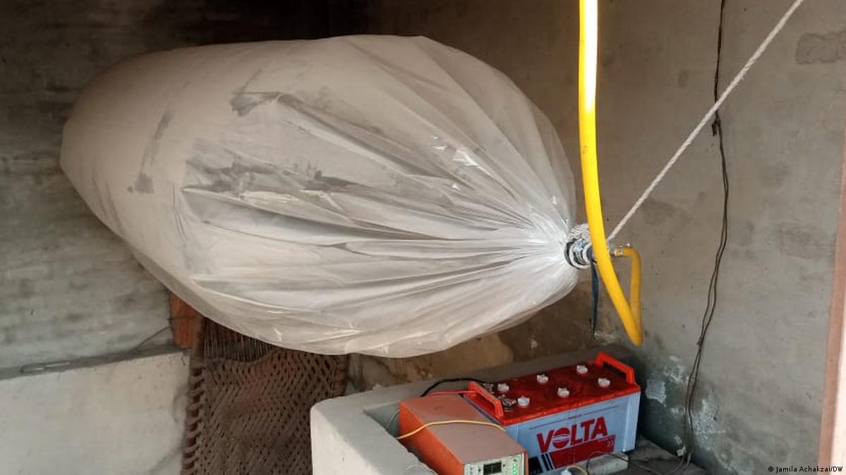 Pakistan: How plastic gas bags are putting lives at risk – DW – 12/29/2022