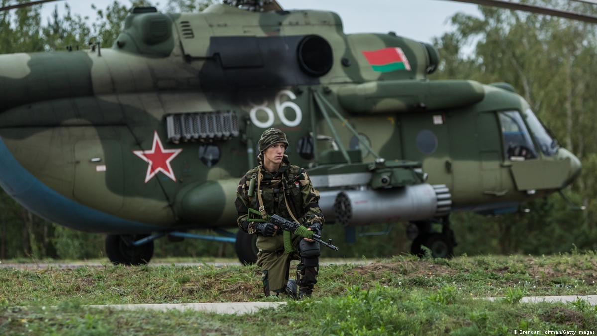 Belarus says Ukrainian missile fell in its territory – DW – 12/29/2022