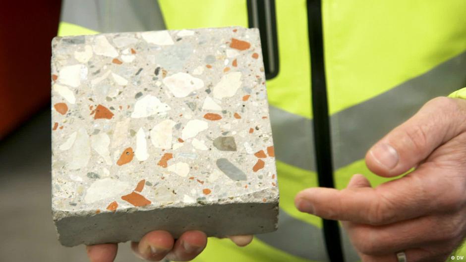 Sustainable building with concrete waste