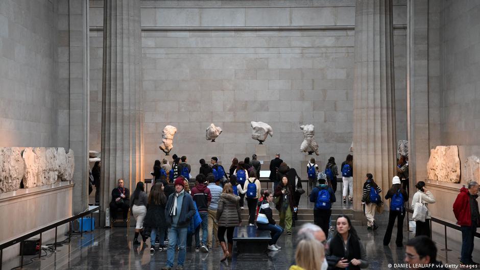 British Museum sues former curator over stolen artifacts – DW – 03/26/2024