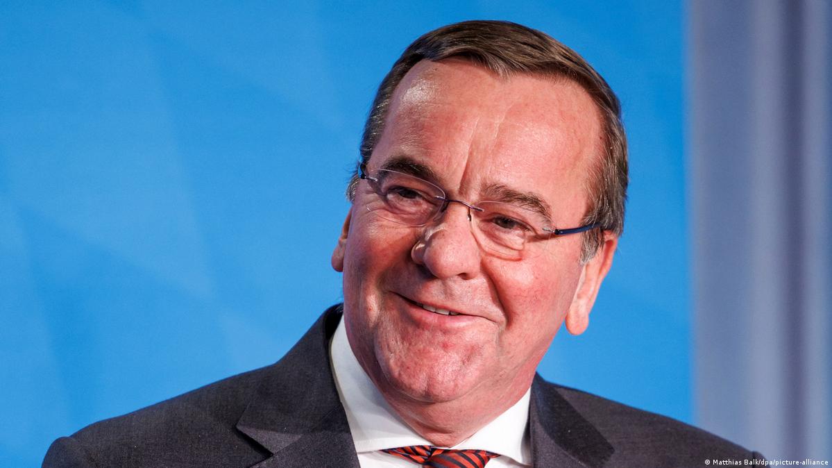 New German defense minister meets US counterpart – DW – 01/19/2023