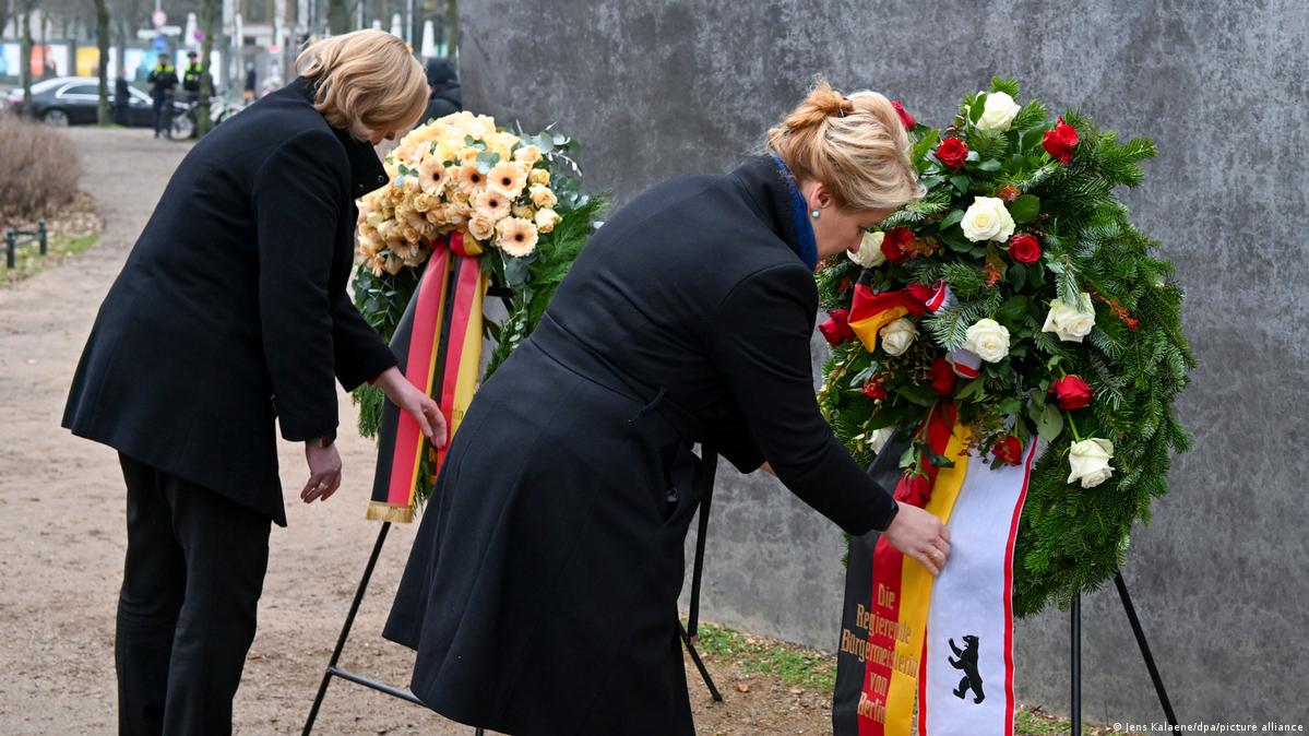 LGBTQ People: Germany's long-forgotten victims of the Nazis – DW – 01 ...