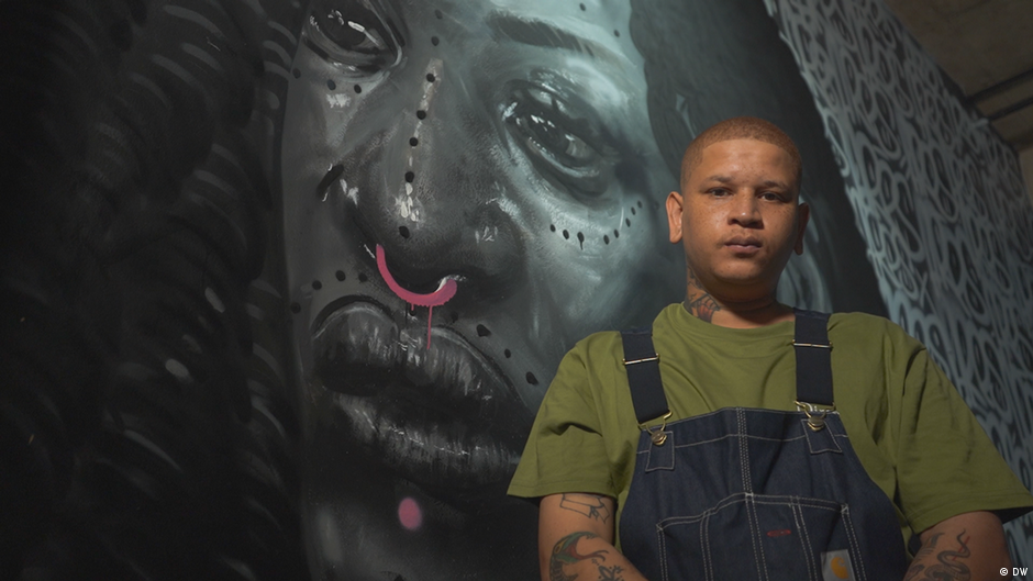 How African Ginger vocalizes his trauma – DW – 02/03/2023