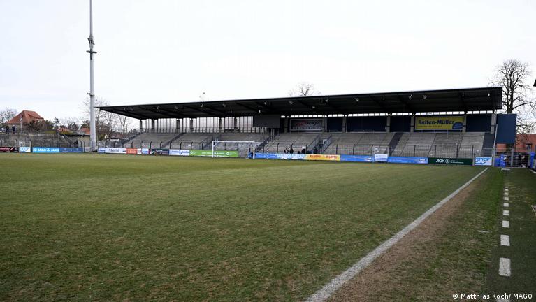 Turbine Potsdam's frozen pitch shows uneven development