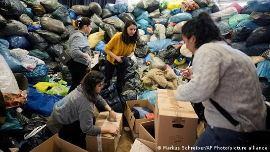 How to donate to earthquake aid efforts in Turkey and Syria – DW – 02 ...