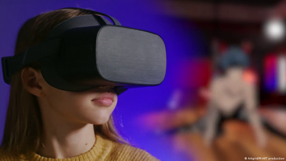 How dangerous is cyber grooming in the Metaverse? – DW – 02/10/2023