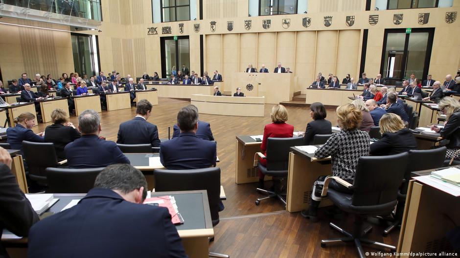German Bundesrat shoots down whistleblower protection law – DW – 02/10/2023