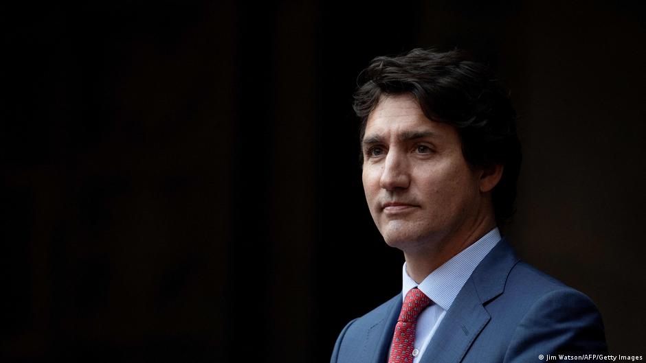 Unknown object in Canadian airspace shot down, says Trudeau – DW – 02 ...