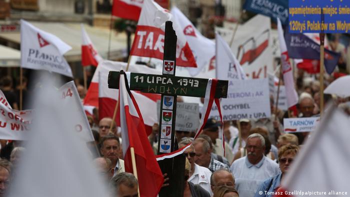 Selenskyj in Warschau: Dankbarkeit und Streitfragen | Europa | DW | 05. ...