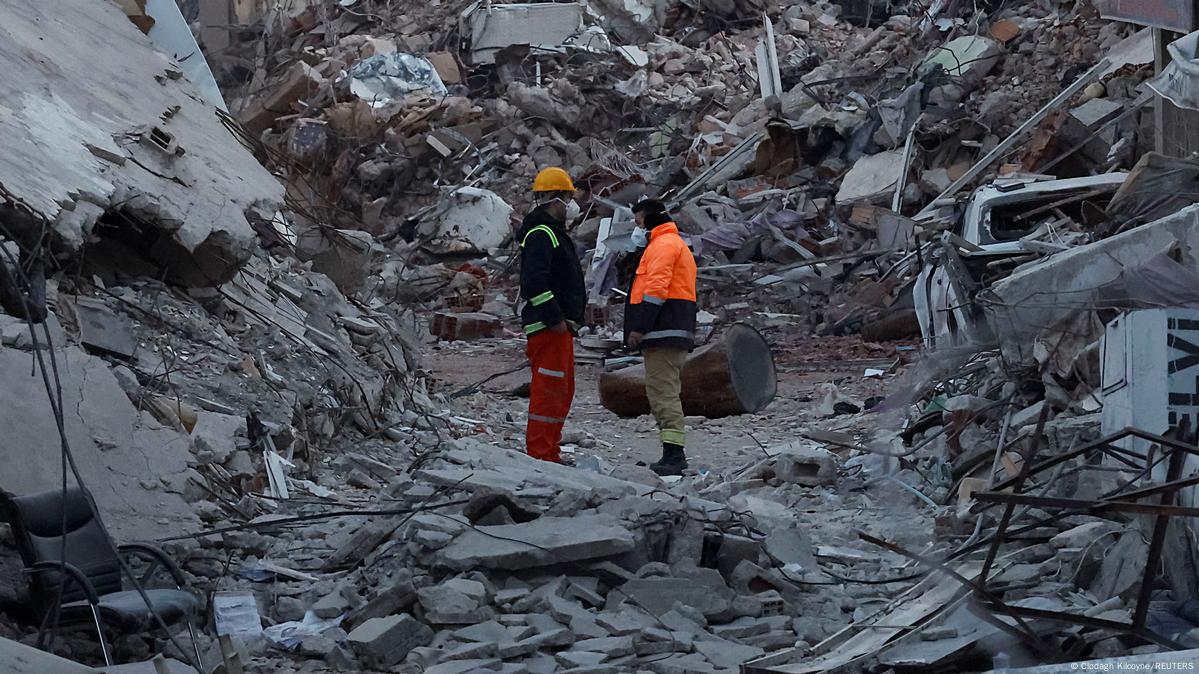 Turkey Syria Earthquakes Survivors Still Found In Rubble Dw 02 15 2023