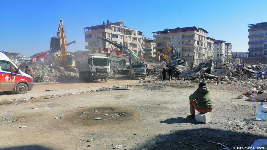 Deprem bölgesinde rant kapısı mı aralanıyor? – DW – 16.02.2023