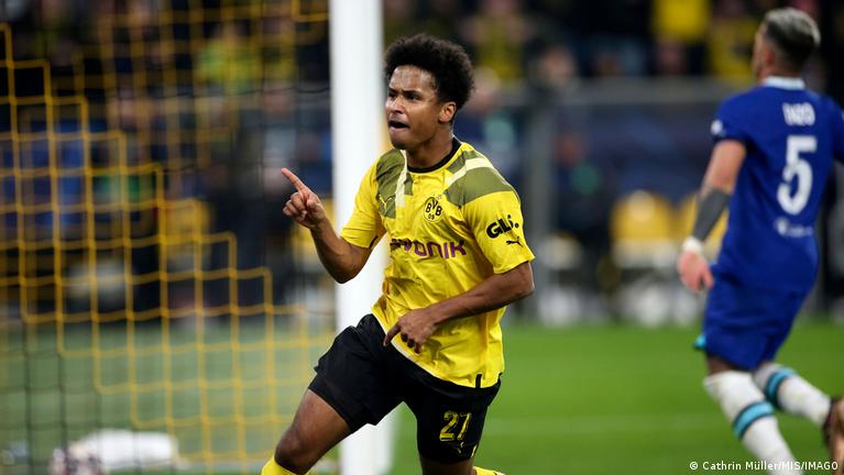 Dortmund’s Adeyemi gives Chelsea a lesson in finishing – DW – 02/16/2023