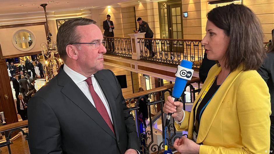 Deutschlands Verteidigungsminister im DW-Interview – DW – 17.02.2023