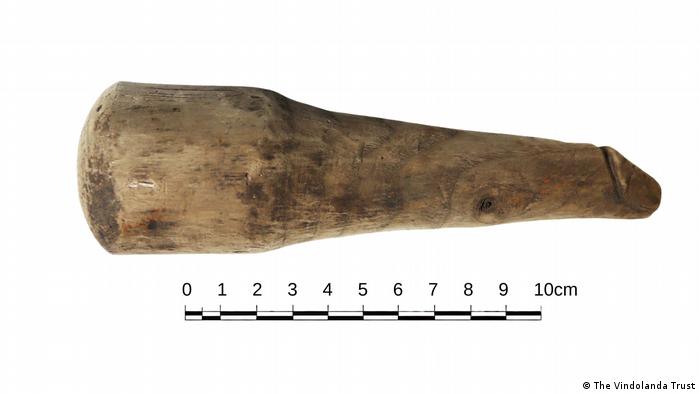 Objeto fálico de madera para atraer la buena suerte habría sido usado ...