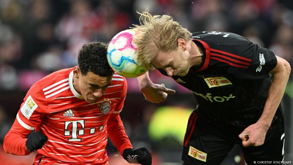 Risco de demência é maior entre futebolistas, diz estudo – DW – 17/03/2023