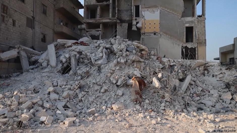 Syrian refugees in quake stricken Turkey return home