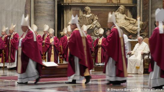 Catholicism – DW