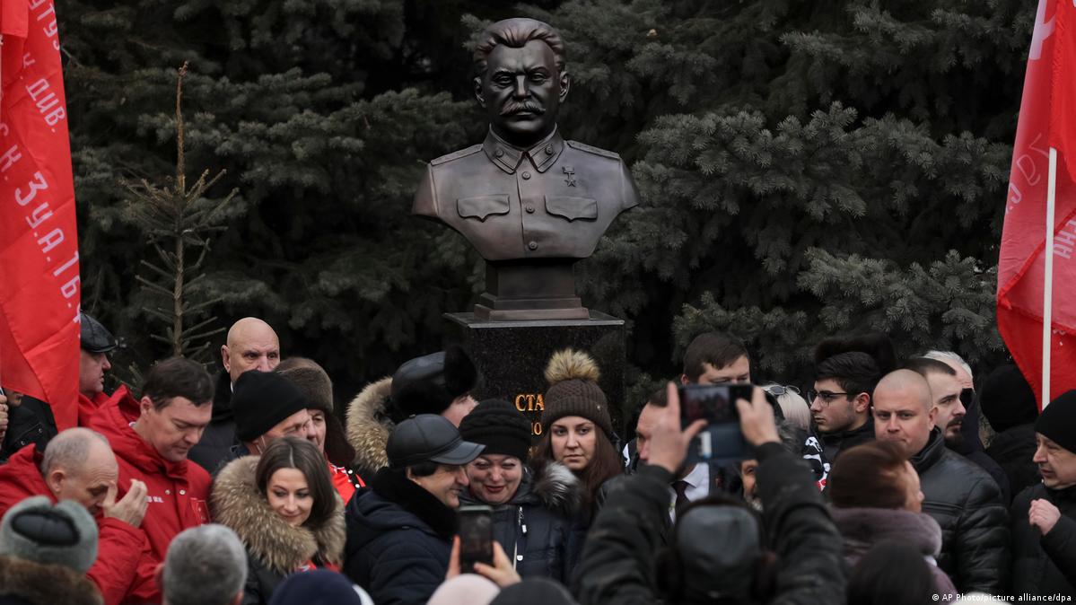 Por que Stalin voltou a ser popular na Rússia?